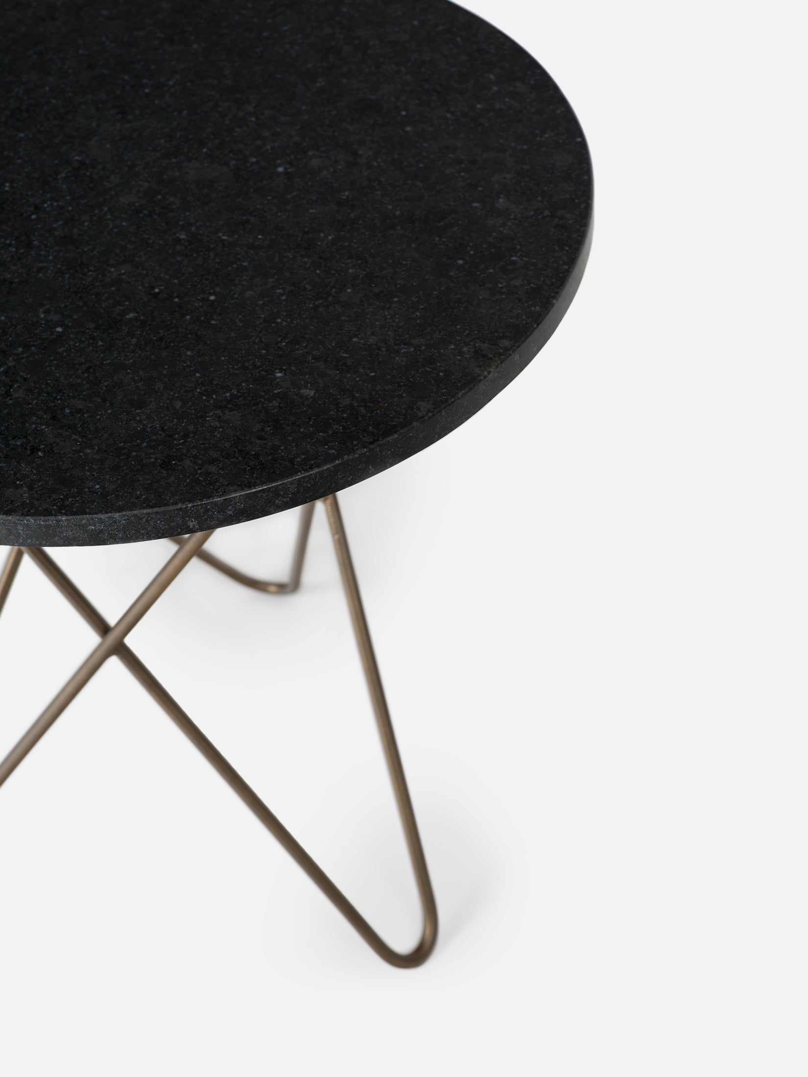 Side Tables– N SQUARE STUDIO